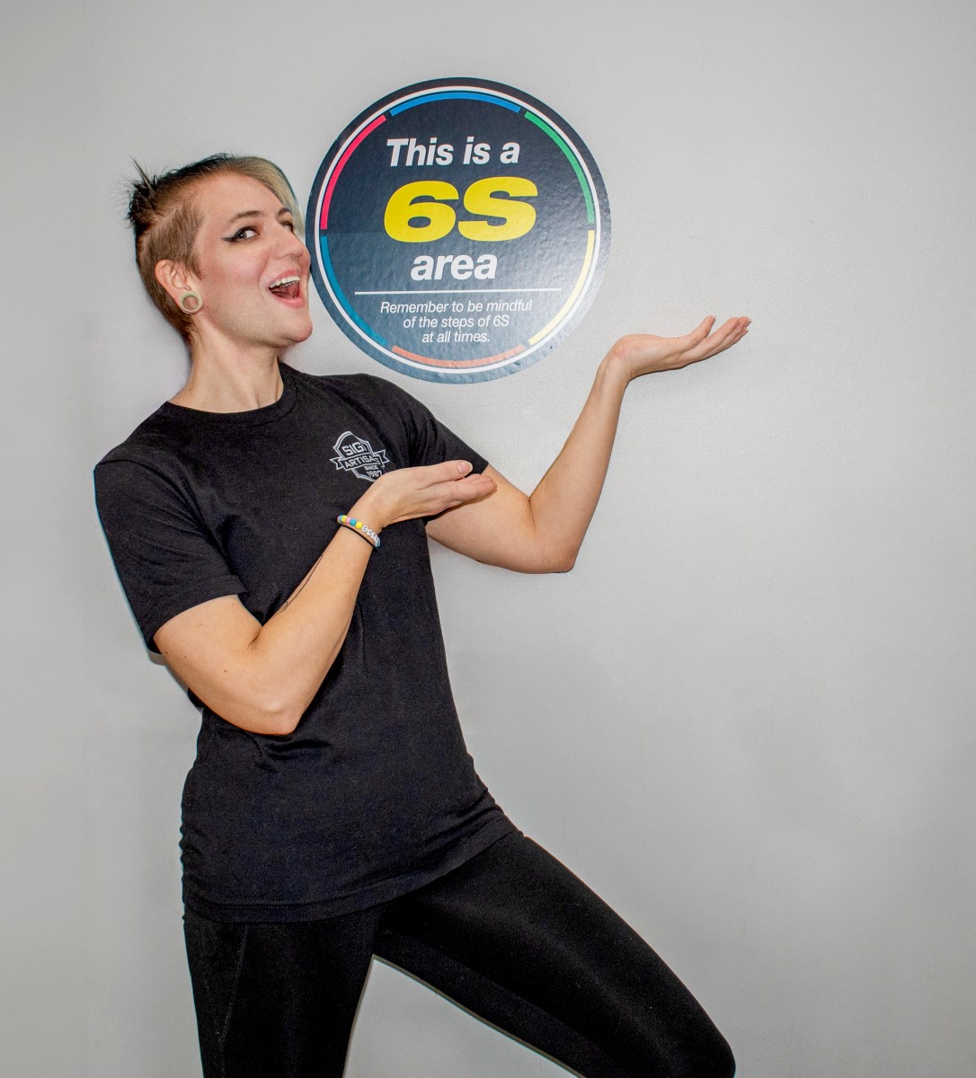 Meet Bee Thompson, our 6S Project Coordinator! – HOTELSIGNS